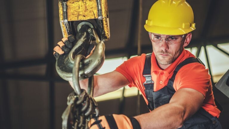 Digger And Operator Hire Rates NZ: Full Cost Breakdown